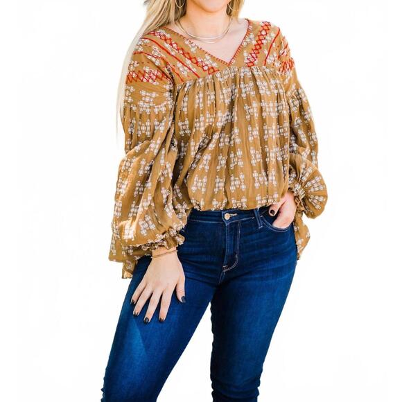 Layerz Clothing | Tops | New Layerz Clothing Ellie Mae Vneck Top In Oh ...